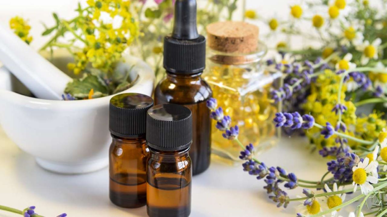 5 Oils To Opt For Spots & Discoloration - SuccessYeti